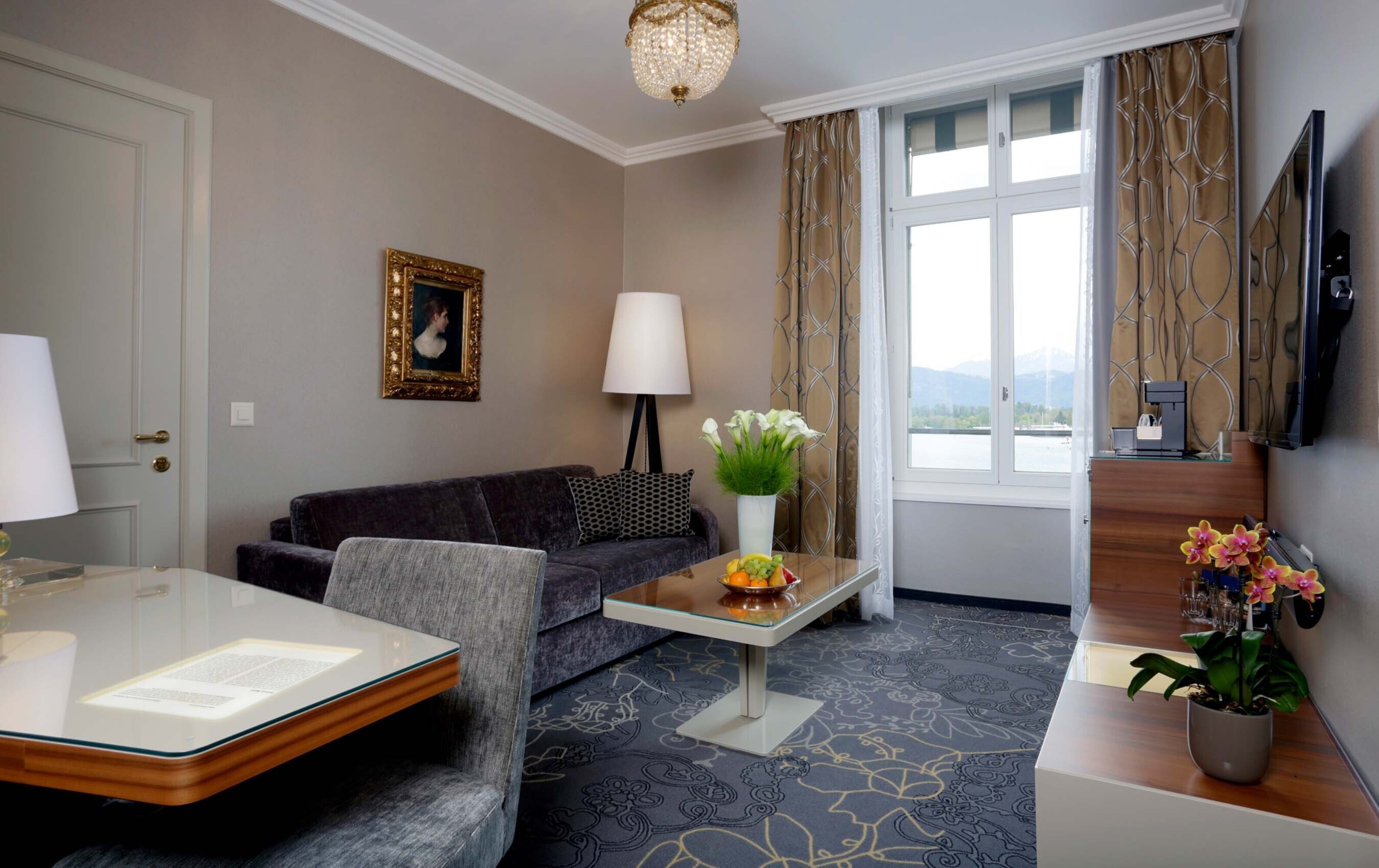 Hotel Schweizerhof Luzern: Lifestyle Living Suite at the Hotel ...